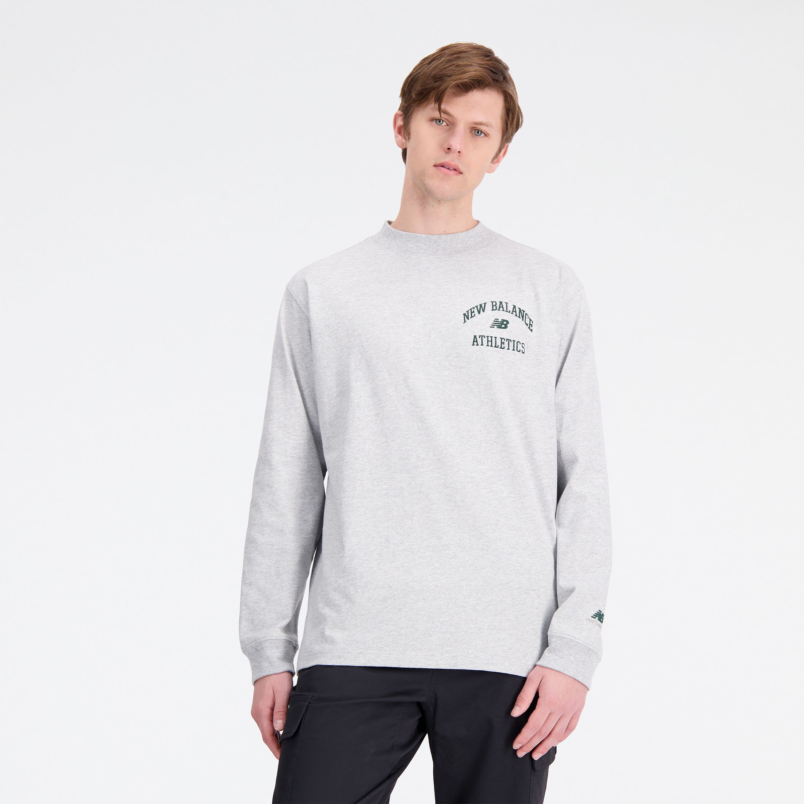 NEW BALANCE L/S ATHLETICS VARSITY GRAP | Men \ Men's clothing ...