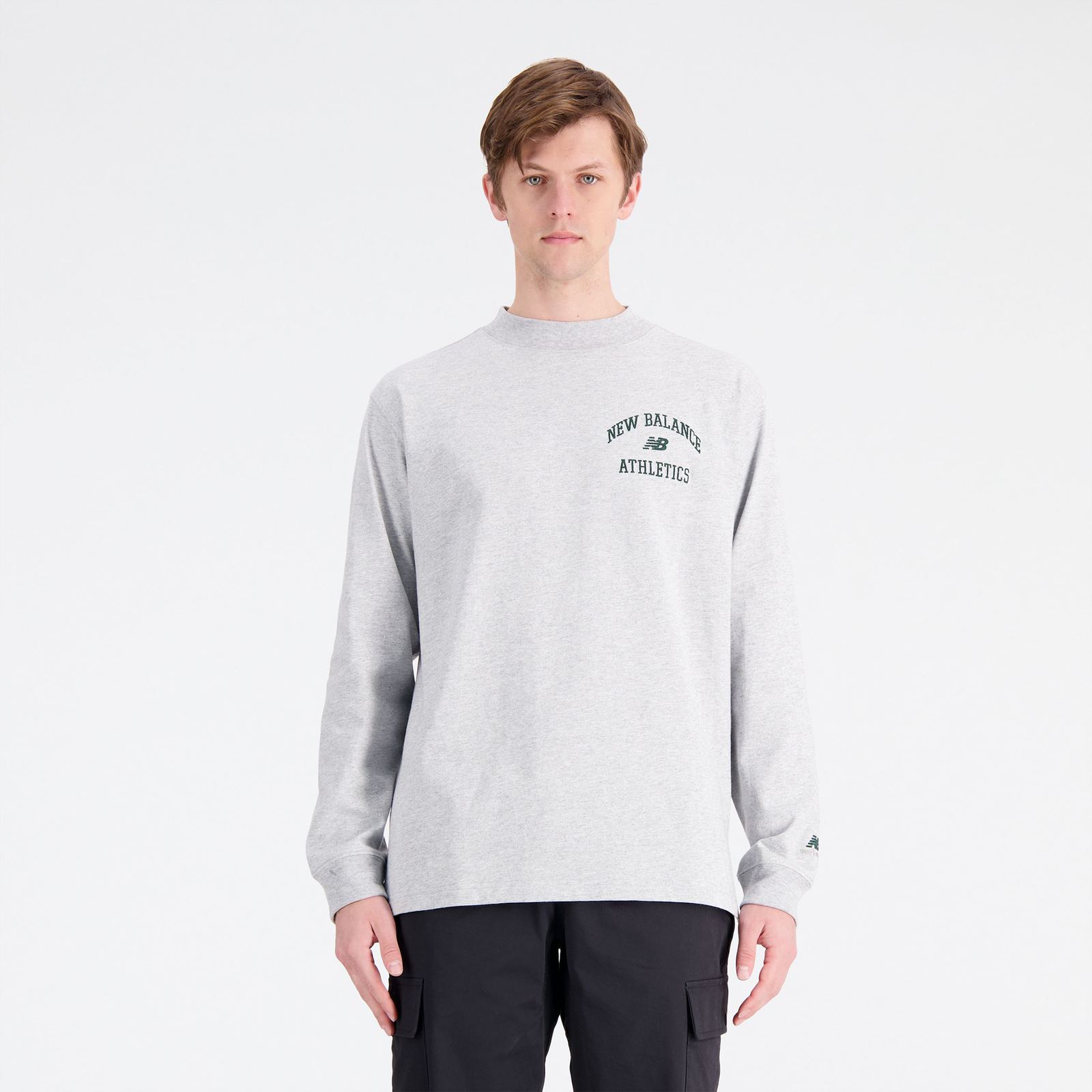 NEW BALANCE L/S ATHLETICS VARSITY GRAP | Men \ Men's clothing ...